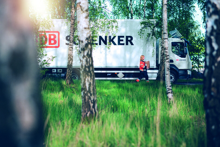 DB Schenker lanserar nytt tillval: Förnybart bränsle - Grönt ...